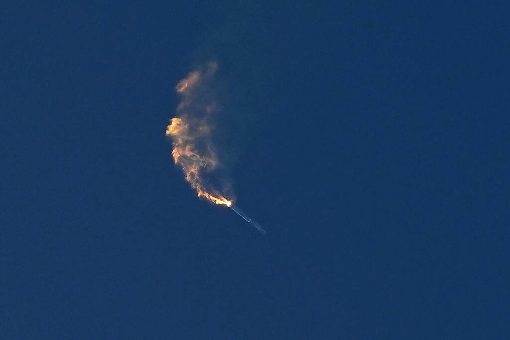 Environmental Groups Sue FAA Over SpaceX Texas Rocket Launch